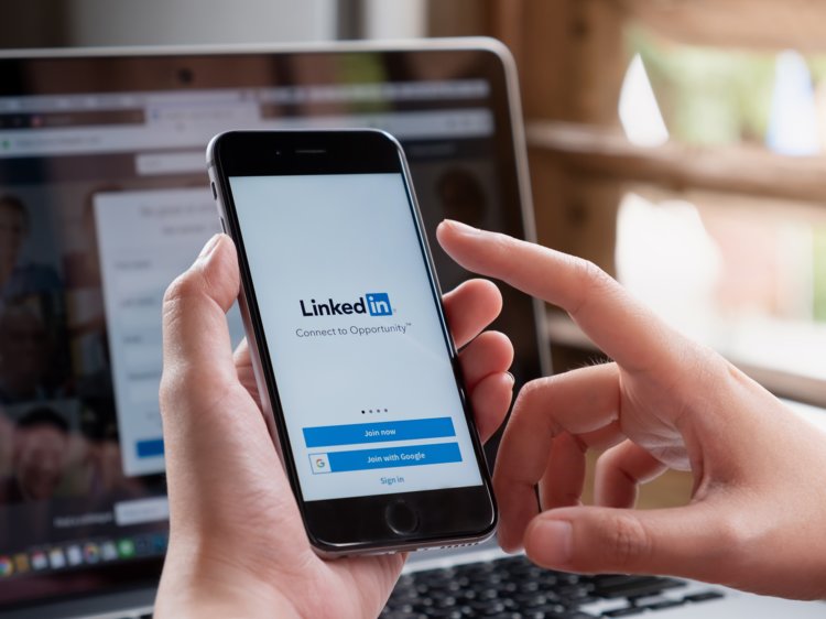 7 Tips Membuat Profil LinkedIn yang Profesional dan Menarik - Teknologi