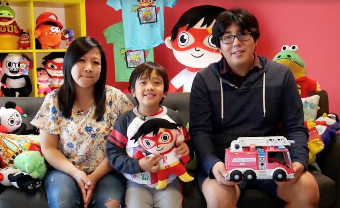 Ryan ToysReview, Youtuber Berpendapatan Tertinggi 2018 - Teknologi
