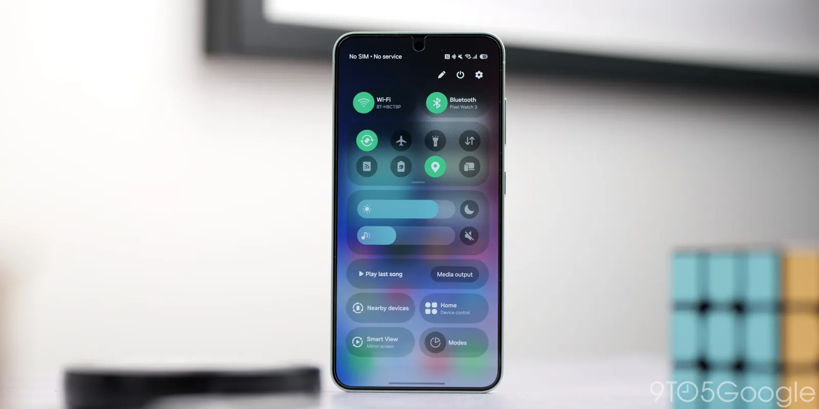 3 Fitur One UI 7 Samsung agar Quick Panel Bisa Dibuka Tanpa Usap Layar Atas - Teknologi